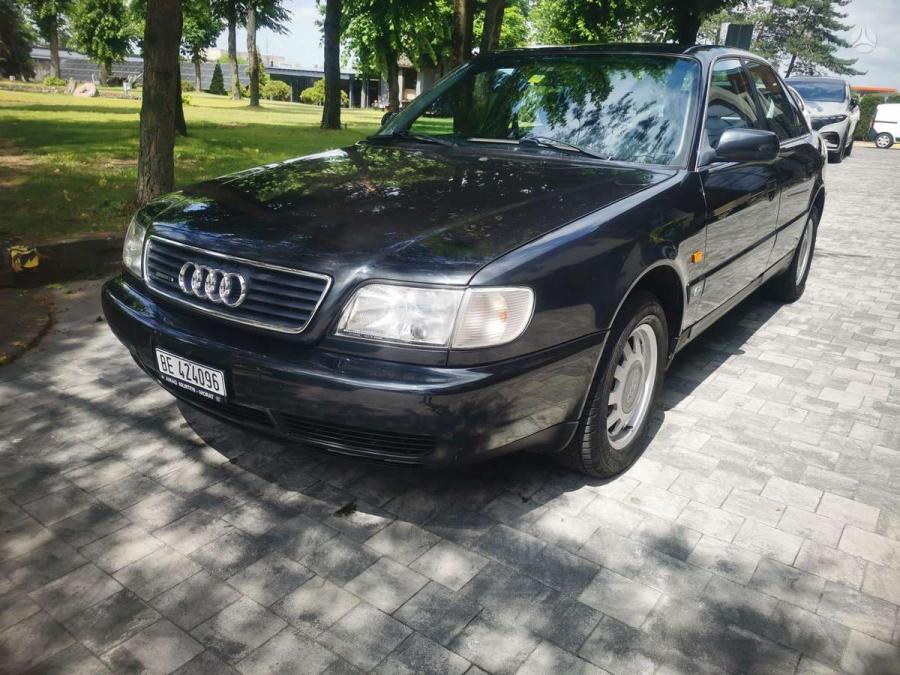 Melns Audi A6 1996 Kauņa, ar dzinēja tilpumu 2.80 L un nobraukumu 294 tūkst. km par 4500 €, foto 1 vietnē AUTOMOTO.COM.LV