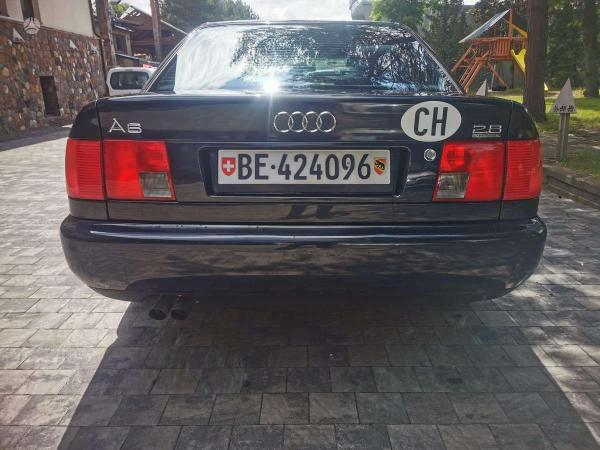 Black Audi A6 1996 in Kaunas, with an engine capacity of 2.80 L and mileage of 294 thousand km for 4500 €, photo 6 on AUTOMOTO.COM.LV