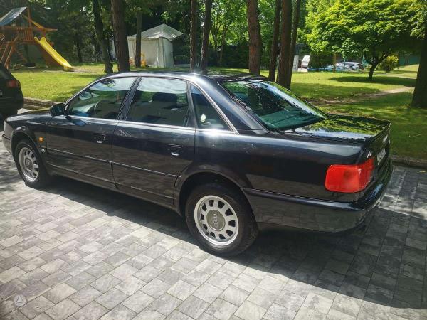 Black Audi A6 1996 in Kaunas, with an engine capacity of 2.80 L and mileage of 294 thousand km for 4500 €, photo 8 on AUTOMOTO.COM.LV