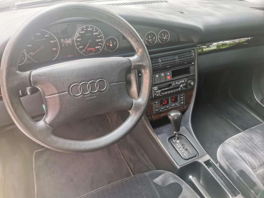 Melns Audi A6 1996 Kauņa, ar dzinēja tilpumu 2.80 L un nobraukumu 294 tūkst. km par 4500 €, foto 18 vietnē AUTOMOTO.COM.LV