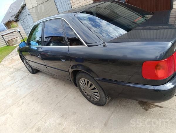 Black Audi A6 1996 in Balvi, with an engine capacity of 2.60 L and mileage of 254 thousand km for 4900 €, photo 2 on AUTOMOTO.COM.LV