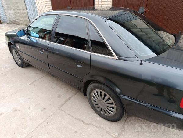 Черный Ауди А6 1996 в Балви, объемом двигателя 2.60 л и пробегом 254 тыс. км за 3500 €, фото 5 на AUTOMOTO.COM.LV