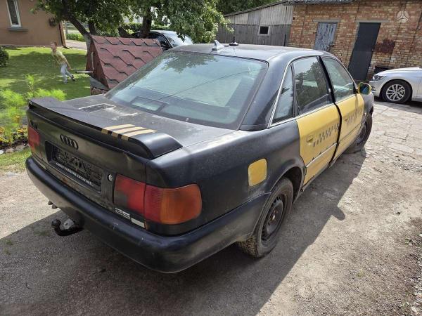 Black Audi A6 1996 in Kursenai, with an engine capacity of 2.46 L and mileage of 800 thousand km for 450 €, photo 3 on AUTOMOTO.COM.LV