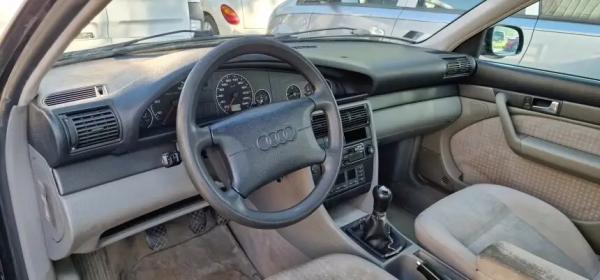 Black Audi A6 1997 in Valmiera, with an engine capacity of 2.00 L and mileage of 270 thousand km for 1400 €, photo 10 on AUTOMOTO.COM.LV