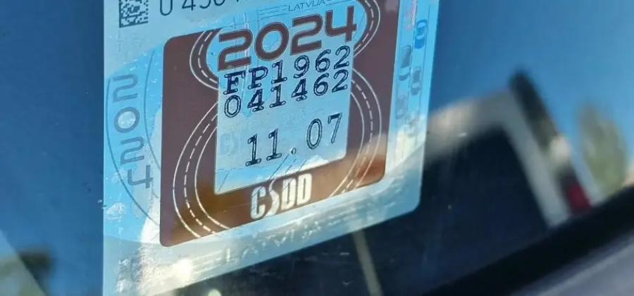 Melns Audi A6 1997 Valmiera, ar dzinēja tilpumu 2.00 L un nobraukumu 270 tūkst. km par 1400 €, foto 14 vietnē AUTOMOTO.COM.LV