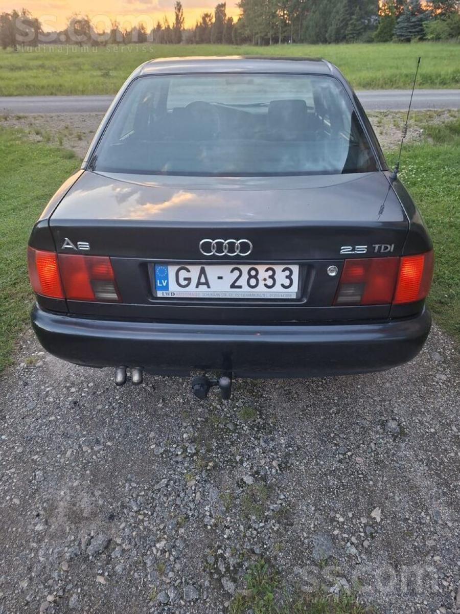Melns Audi A6 1997 Jēkabpils, ar dzinēja tilpumu 2.50 L un nobraukumu 372 tūkst. km par 1350 €, foto 4 vietnē AUTOMOTO.COM.LV