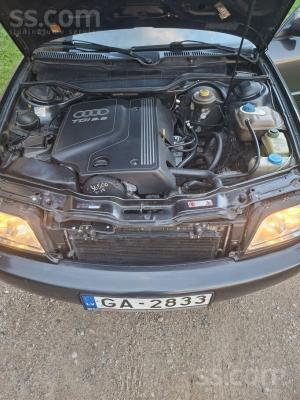 Melns Audi A6 1997 Jēkabpils, ar dzinēja tilpumu 2.50 L un nobraukumu 372 tūkst. km par 1350 €, foto 5 vietnē AUTOMOTO.COM.LV
