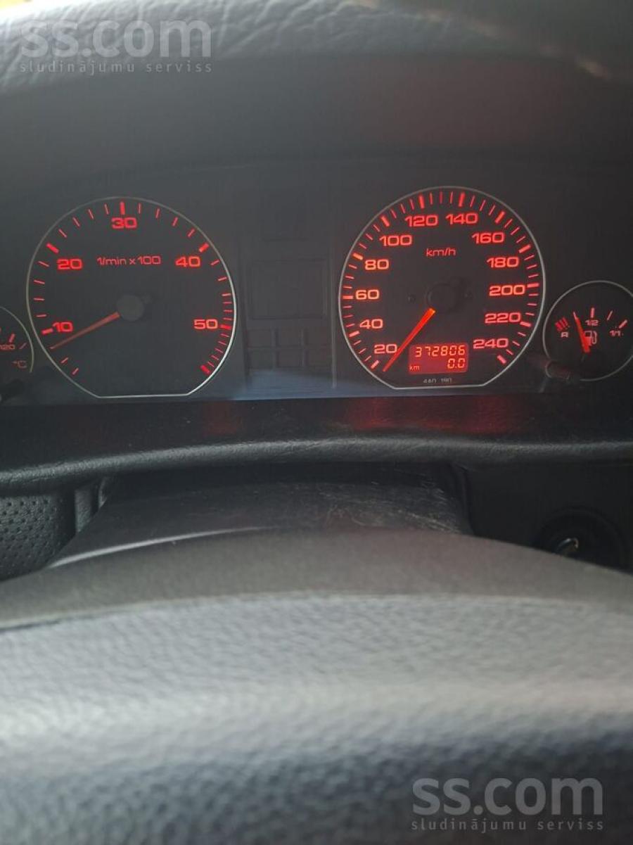 Melns Audi A6 1997 Jēkabpils, ar dzinēja tilpumu 2.50 L un nobraukumu 372 tūkst. km par 1350 €, foto 8 vietnē AUTOMOTO.COM.LV