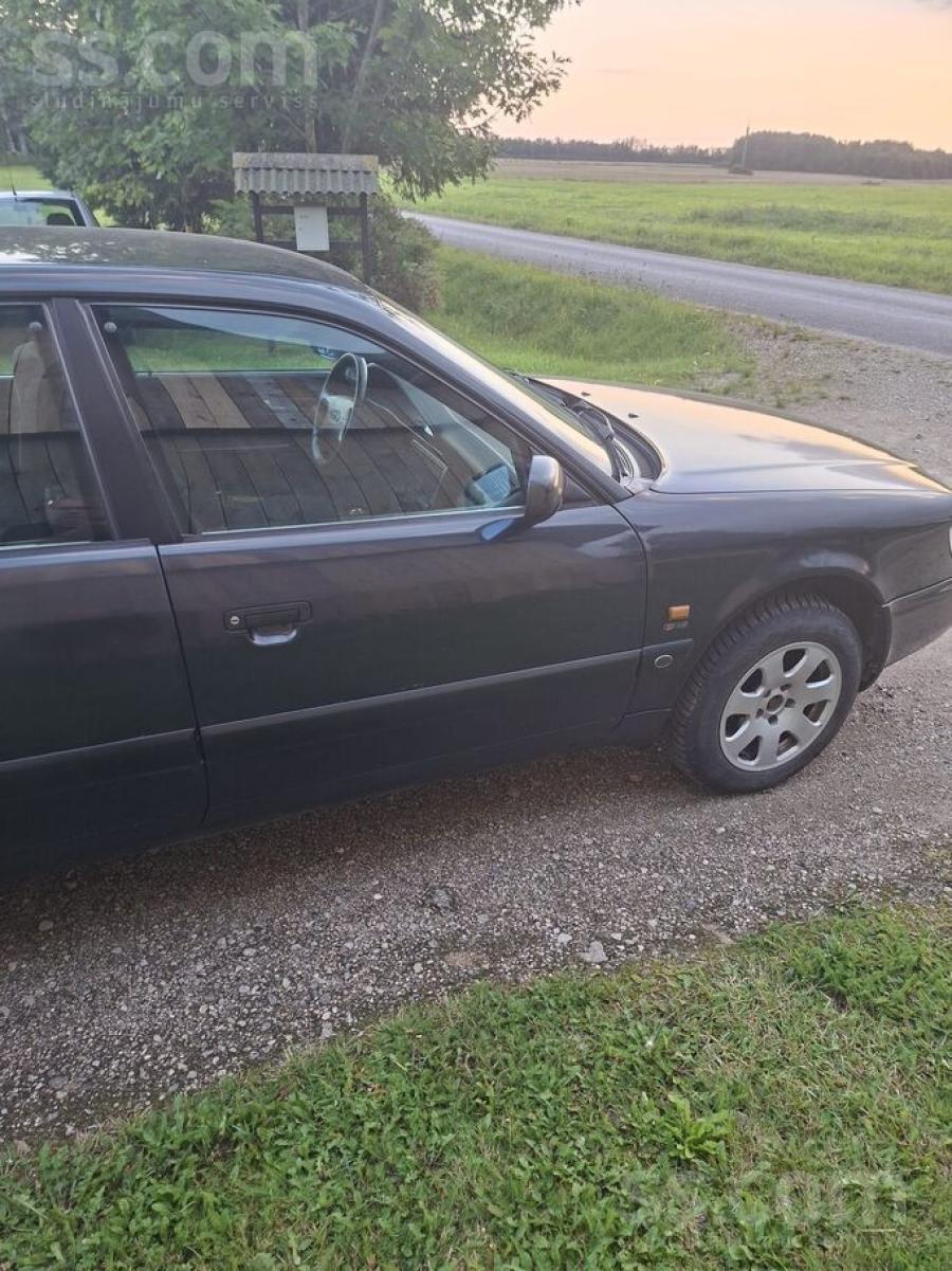 Melns Audi A6 1997 Jēkabpils, ar dzinēja tilpumu 2.50 L un nobraukumu 372 tūkst. km par 1350 €, foto 11 vietnē AUTOMOTO.COM.LV