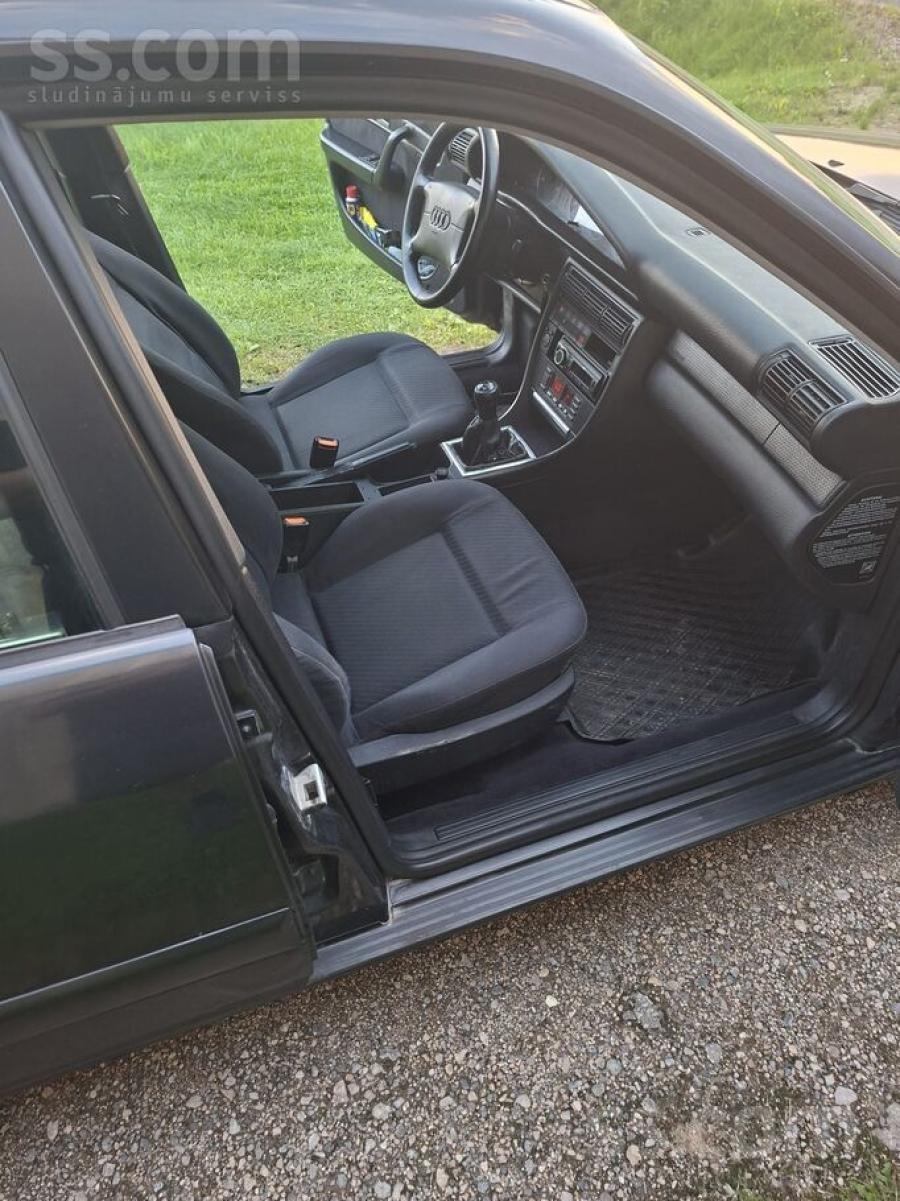 Melns Audi A6 1997 Jēkabpils, ar dzinēja tilpumu 2.50 L un nobraukumu 372 tūkst. km par 1350 €, foto 14 vietnē AUTOMOTO.COM.LV