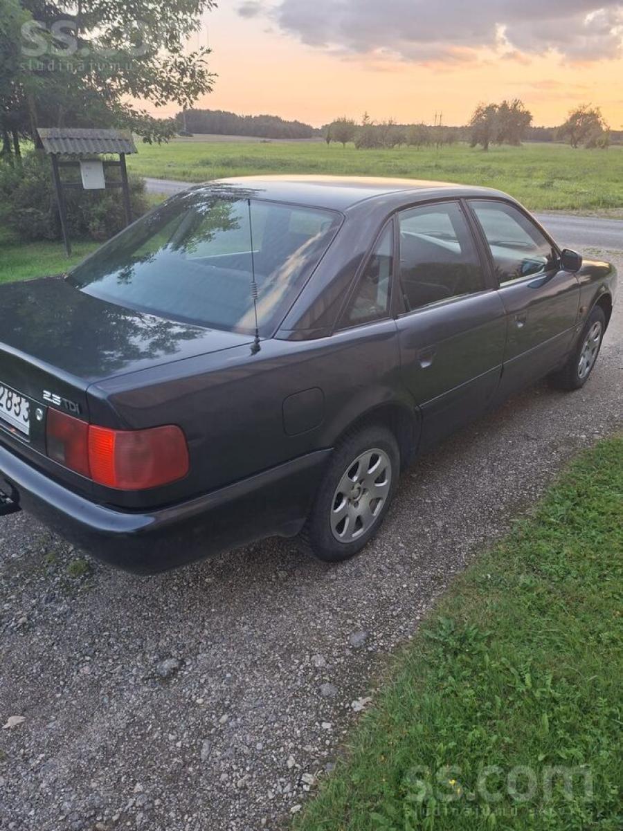 Melns Audi A6 1997 Jēkabpils, ar dzinēja tilpumu 2.50 L un nobraukumu 372 tūkst. km par 1350 €, foto 16 vietnē AUTOMOTO.COM.LV