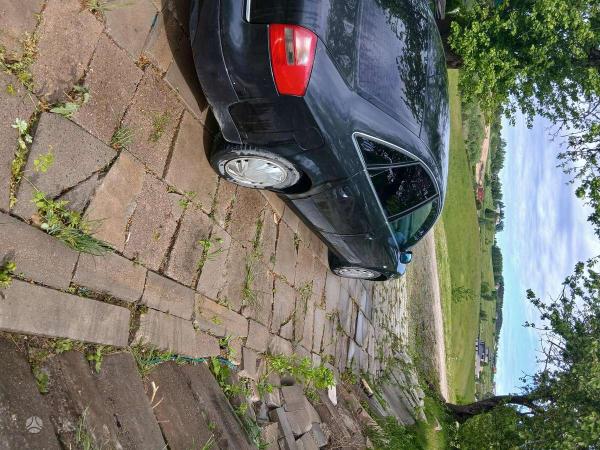 Melns Audi A6 1997 Viļņa, ar dzinēja tilpumu 1.90 L un nobraukumu 4 tūkst. km par 800 €, foto 5 vietnē AUTOMOTO.COM.LV