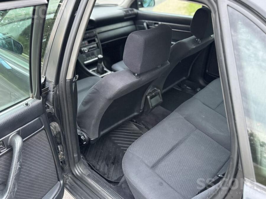 Melns Audi A6 1997 Jelgava, ar dzinēja tilpumu 2.50 L un nobraukumu 373 tūkst. km par 1850 €, foto 15 vietnē AUTOMOTO.COM.LV