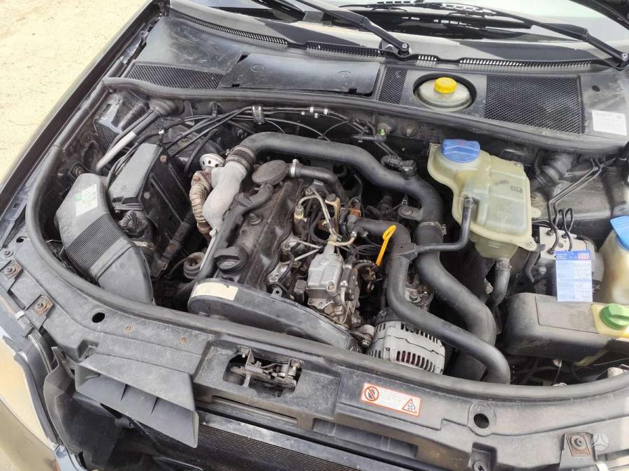 Black Audi A6 1998 in Panevezys, with an engine capacity of 1.90 L and mileage of 470 thousand km for 800 €, photo 8 on AUTOMOTO.COM.LV