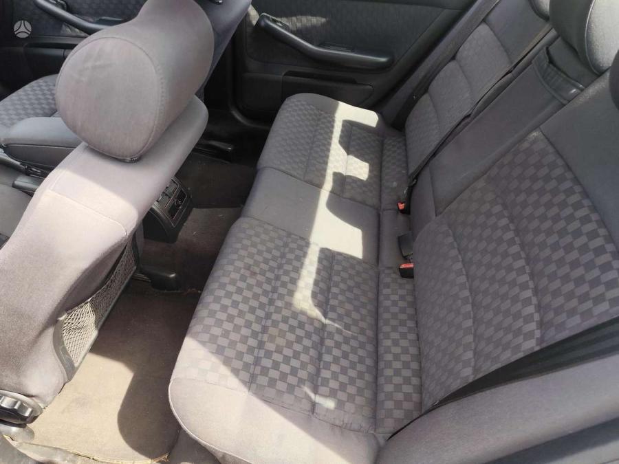 Black Audi A6 1998 in Panevezys, with an engine capacity of 1.90 L and mileage of 470 thousand km for 800 €, photo 11 on AUTOMOTO.COM.LV