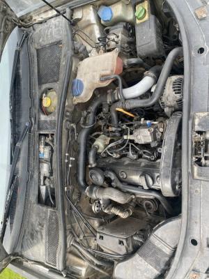 Black Audi A6 1999 in Bauska, with an engine capacity of 1.90 L and mileage of 392 thousand km for 650 €, photo 9 on AUTOMOTO.COM.LV