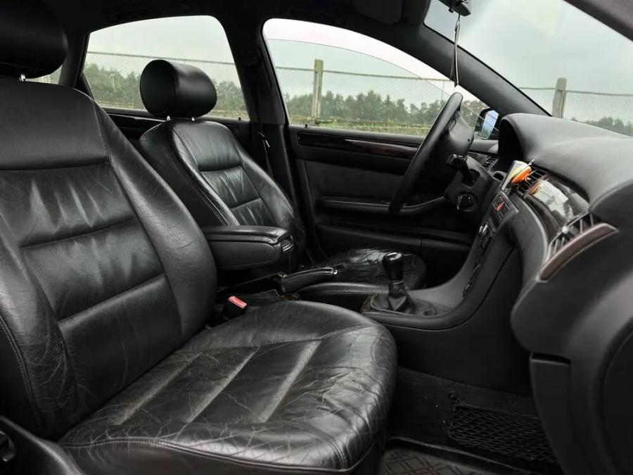 Black Audi A6 1999 in Rezekne, with an engine capacity of 1.80 L and mileage of 354 thousand km for 1490 €, photo 8 on AUTOMOTO.COM.LV