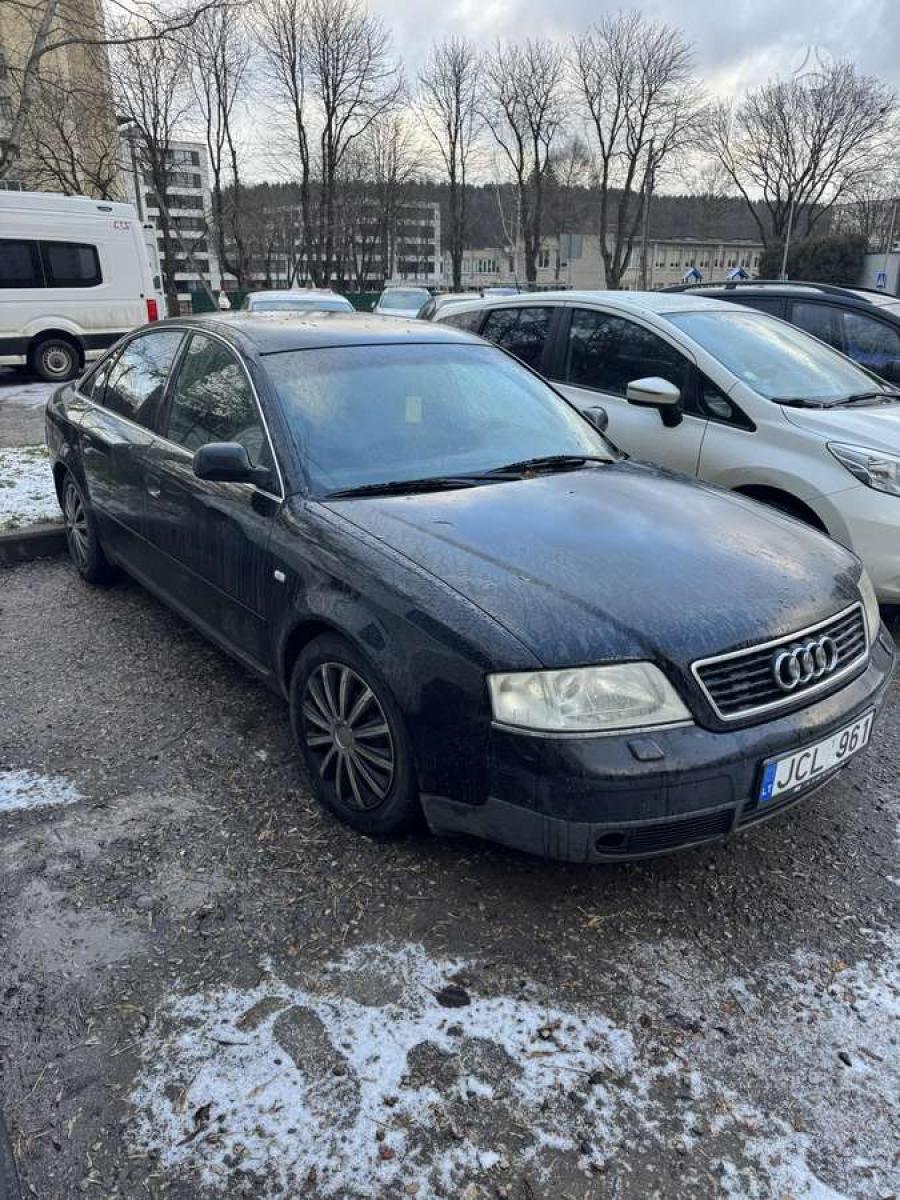 Black Audi A6 2000 in Vilnius, with an engine capacity of 2.50 L and mileage of 398 thousand km for 650 €, photo 1 on AUTOMOTO.COM.LV