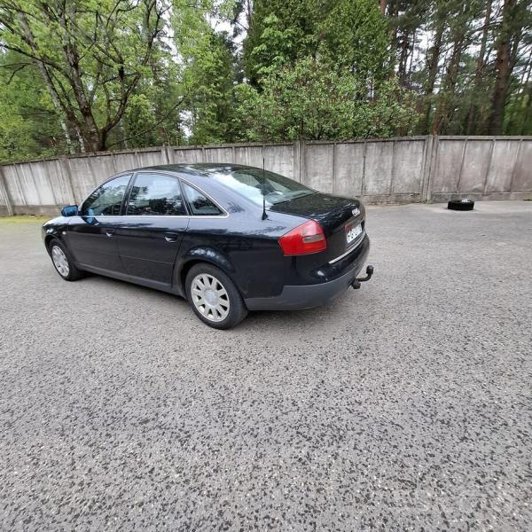 Black Audi A6 2000 in Riga, with an engine capacity of 2.40 L and mileage of 446 thousand km for 1000 €, photo 3 on AUTOMOTO.COM.LV