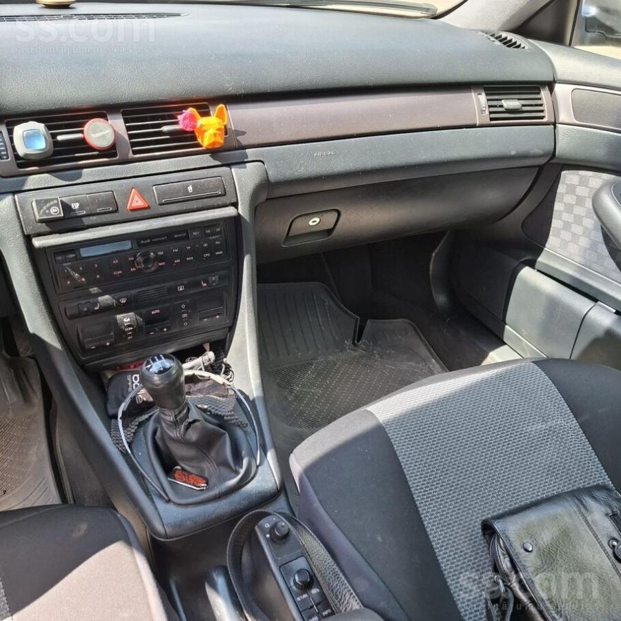 Black Audi A6 2000 in Riga, with an engine capacity of 2.40 L and mileage of 446 thousand km for 1000 €, photo 12 on AUTOMOTO.COM.LV