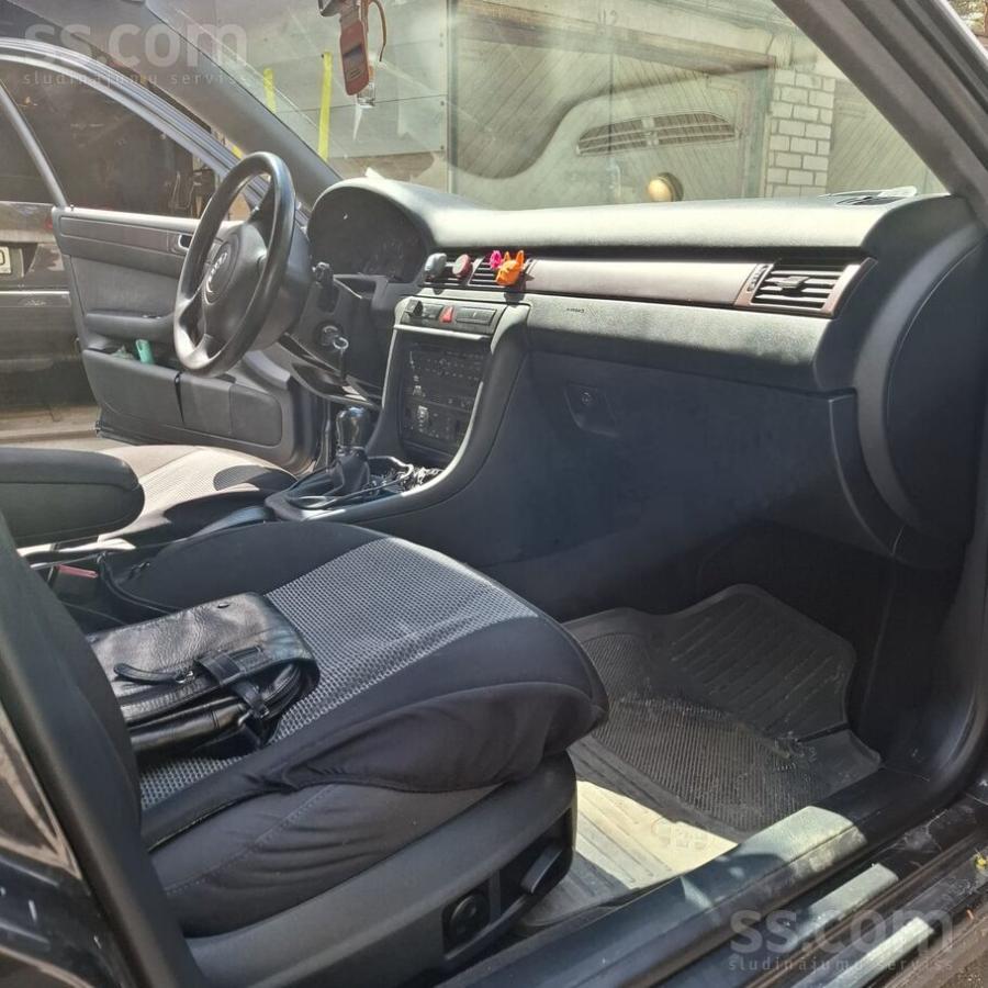 Black Audi A6 2000 in Riga, with an engine capacity of 2.40 L and mileage of 446 thousand km for 1000 €, photo 14 on AUTOMOTO.COM.LV
