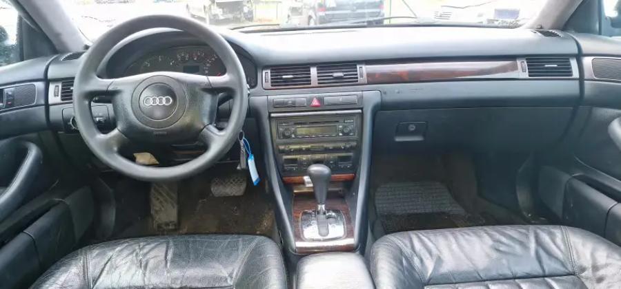 Black Audi A6 2000 in Valmiera, with an engine capacity of 2.50 L and mileage of 488 thousand km for 1250 €, photo 8 on AUTOMOTO.COM.LV