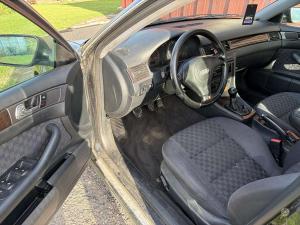 Melns Audi A6 2000 Elektrėnai, ar dzinēja tilpumu 2.50 L un nobraukumu 297 tūkst. km par 1000 €, foto 5 vietnē AUTOMOTO.COM.LV