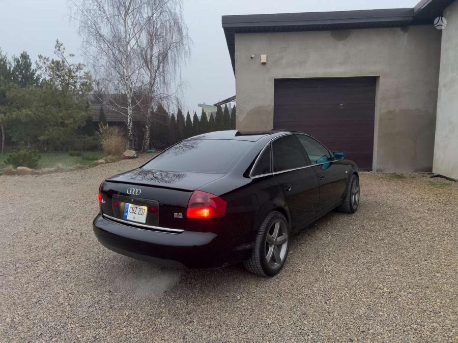 Melns Audi A6 2001 Kauņa, ar dzinēja tilpumu 2.80 L un nobraukumu 336 tūkst. km par 2500 €, foto 3 vietnē AUTOMOTO.COM.LV