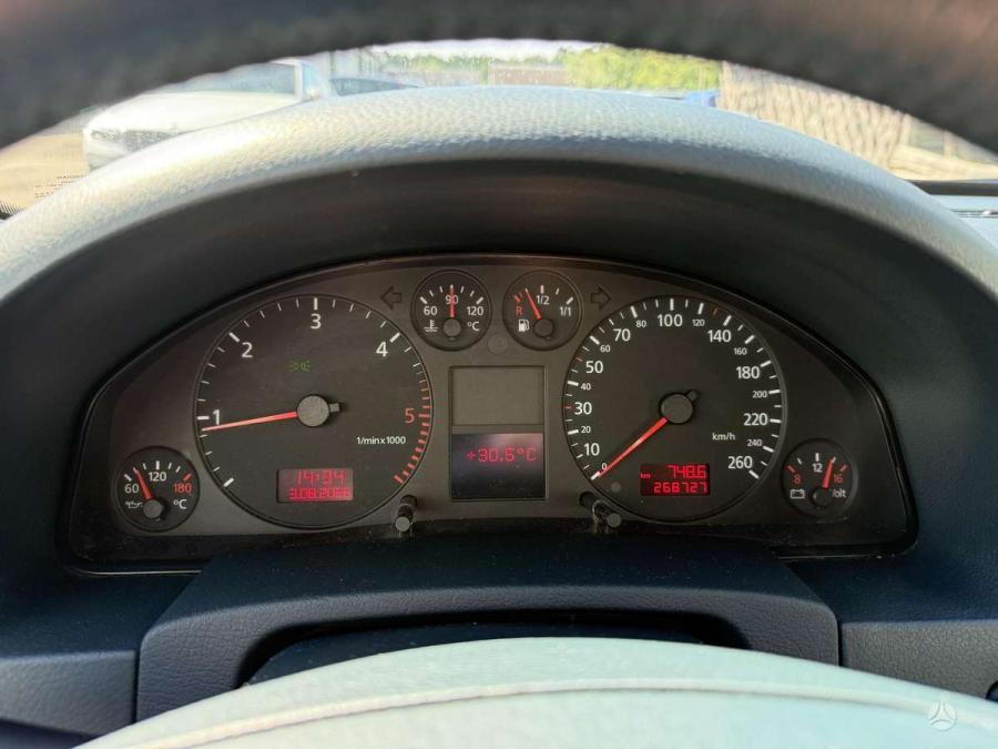 Melns Audi A6 2001 Utena, ar dzinēja tilpumu 1.90 L un nobraukumu 268 tūkst. km par 3350 €, foto 21 vietnē AUTOMOTO.COM.LV
