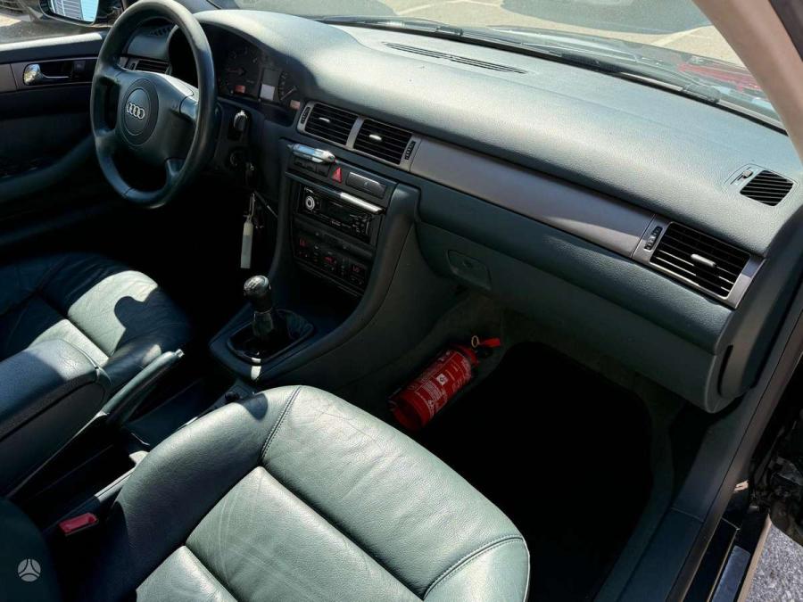 Black Audi A6 2001 in Utena, with an engine capacity of 1.90 L and mileage of 268 thousand km for 3290 €, photo 15 on AUTOMOTO.COM.LV