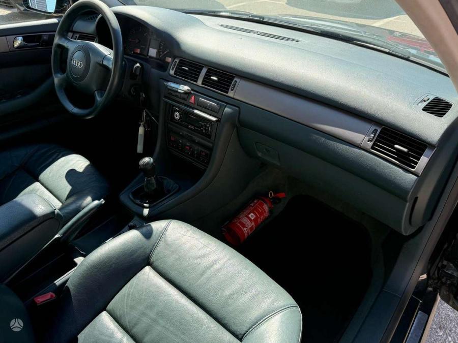 Melns Audi A6 2001 Utena, ar dzinēja tilpumu 1.90 L un nobraukumu 268 tūkst. km par 3290 €, foto 15 vietnē AUTOMOTO.COM.LV