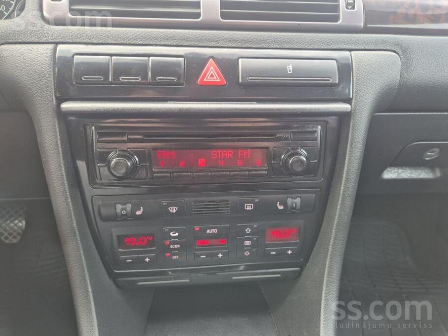 Melns Audi A6 2003 Liepāja, ar dzinēja tilpumu 1.90 L un nobraukumu 279 tūkst. km par 1600 €, foto 14 vietnē AUTOMOTO.COM.LV