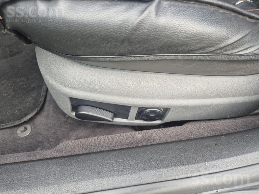 Melns Audi A6 2003 Liepāja, ar dzinēja tilpumu 1.90 L un nobraukumu 279 tūkst. km par 1600 €, foto 16 vietnē AUTOMOTO.COM.LV