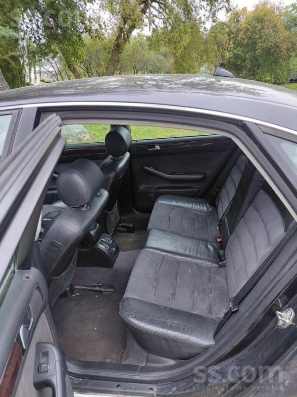 Audi A6 2003 in Saldus on AUTOMOTO.COM.LV Black Audi A6 2003 in Saldus, with an engine capacity of 2.50 L and mileage of 435 thousand km for 2700 €, photo 6 on AUTOMOTO.COM.LV