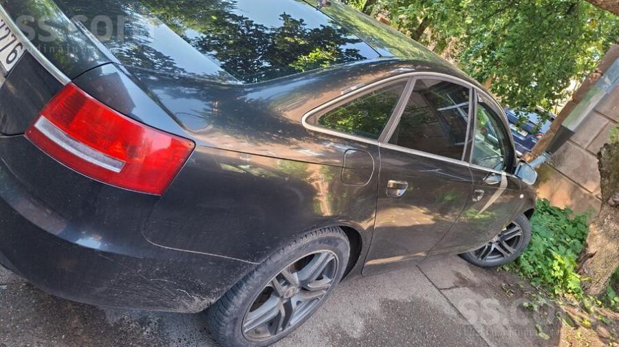 Melns Audi A6 2004 Rīga, ar dzinēja tilpumu 2.70 L un nobraukumu 282 tūkst. km par 3050 €, foto 8 vietnē AUTOMOTO.COM.LV