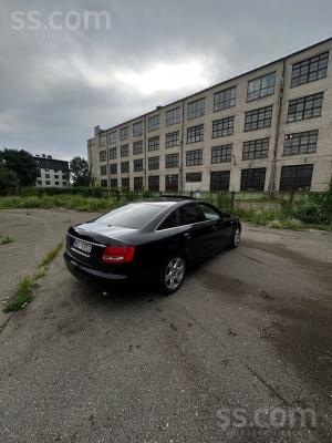 Black Audi A6 2004 in Riga, with an engine capacity of 3.00 L and mileage of 341 thousand km for 2500 €, photo 3 on AUTOMOTO.COM.LV