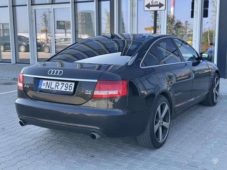 Черный Ауди А6 2004 в Вильнюс, объемом двигателя 3.12 л и пробегом 349 тыс. км за 1600 €, фото 7 на AUTOMOTO.COM.LV