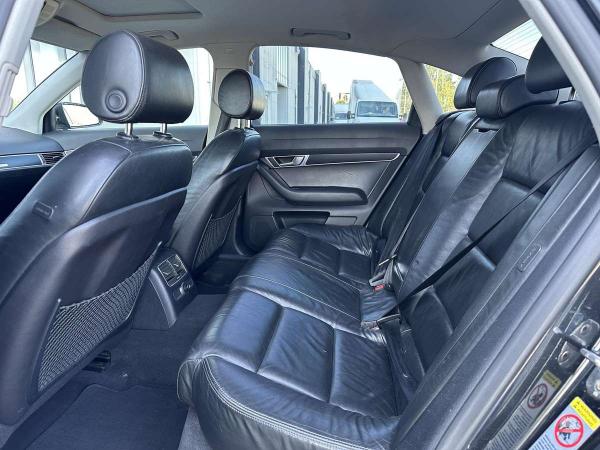 Melns Audi A6 2004 Viļņa, ar dzinēja tilpumu 3.12 L un nobraukumu 349 tūkst. km par 1600 €, foto 9 vietnē AUTOMOTO.COM.LV