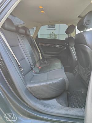 Black Audi A6 2004 in Vilnius, with an engine capacity of 3.00 L and mileage of 388 thousand km for 1999 €, photo 12 on AUTOMOTO.COM.LV
