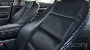 Black Audi A6 2004 in Riga, with an engine capacity of 3.00 L and mileage of 307 thousand km for 2750 €, photo 14 on AUTOMOTO.COM.LV