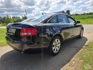 Black Audi A6 2004 in Plunge, with an engine capacity of 2.70 L and mileage of 1 thousand km for 1850 €, photo 5 on AUTOMOTO.COM.LV