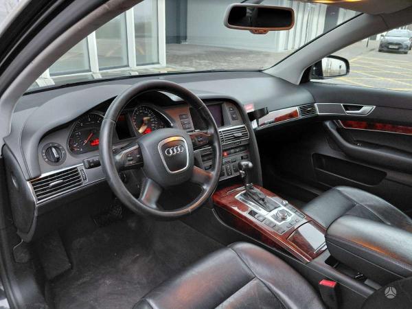 Black Audi A6 2005 in Vilnius, with an engine capacity of 2.97 L and mileage of 308 thousand km for 1800 €, photo 7 on AUTOMOTO.COM.LV