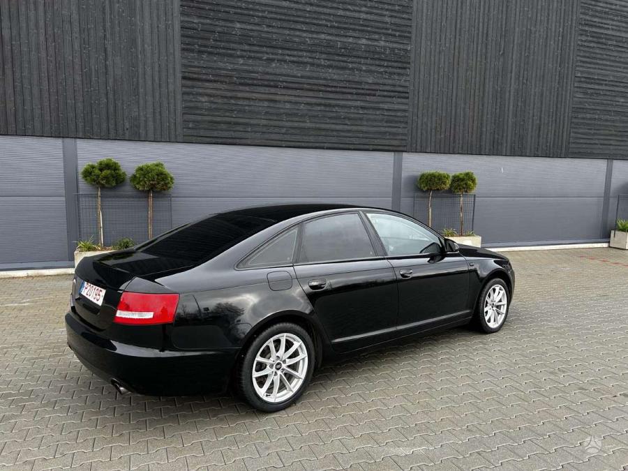 Black Audi A6 2005 in Siauliai, with an engine capacity of 2.39 L and mileage of 266 thousand km for 2690 €, photo 13 on AUTOMOTO.COM.LV