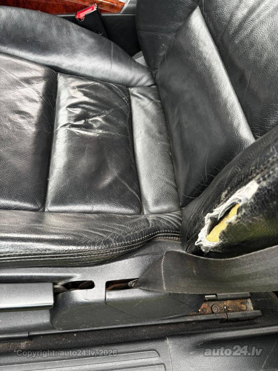 Black Audi A6 2005 in Daugavpils, with an engine capacity of 3.00 L and mileage of 353 thousand km for 3200 €, photo 18 on AUTOMOTO.COM.LV