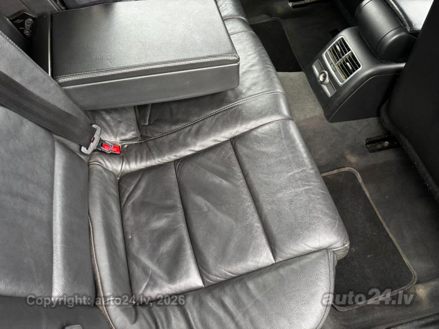 Black Audi A6 2005 in Daugavpils, with an engine capacity of 3.00 L and mileage of 353 thousand km for 3200 €, photo 21 on AUTOMOTO.COM.LV