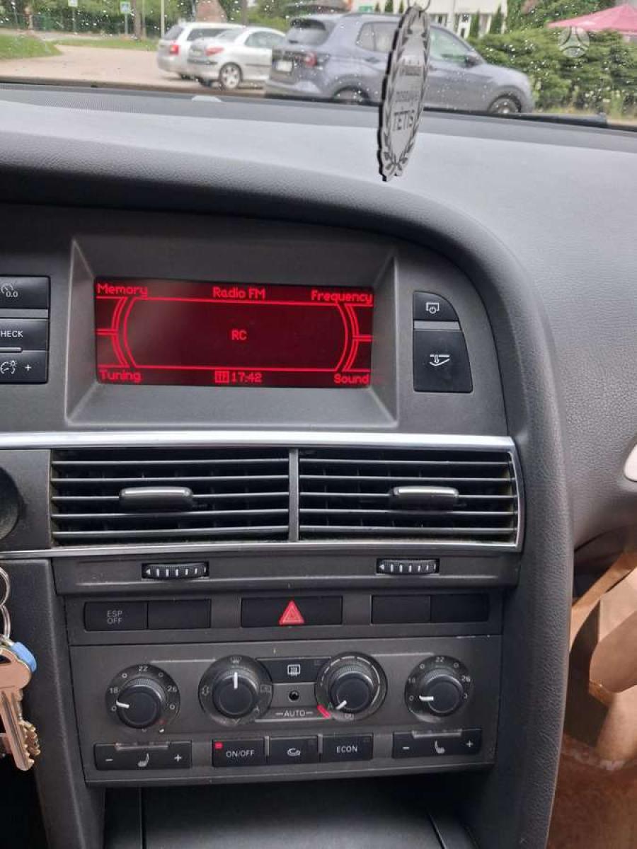 Black Audi A6 2005 in Kaunas, with an engine capacity of 2.70 L and mileage of 358 thousand km for 2200 €, photo 9 on AUTOMOTO.COM.LV