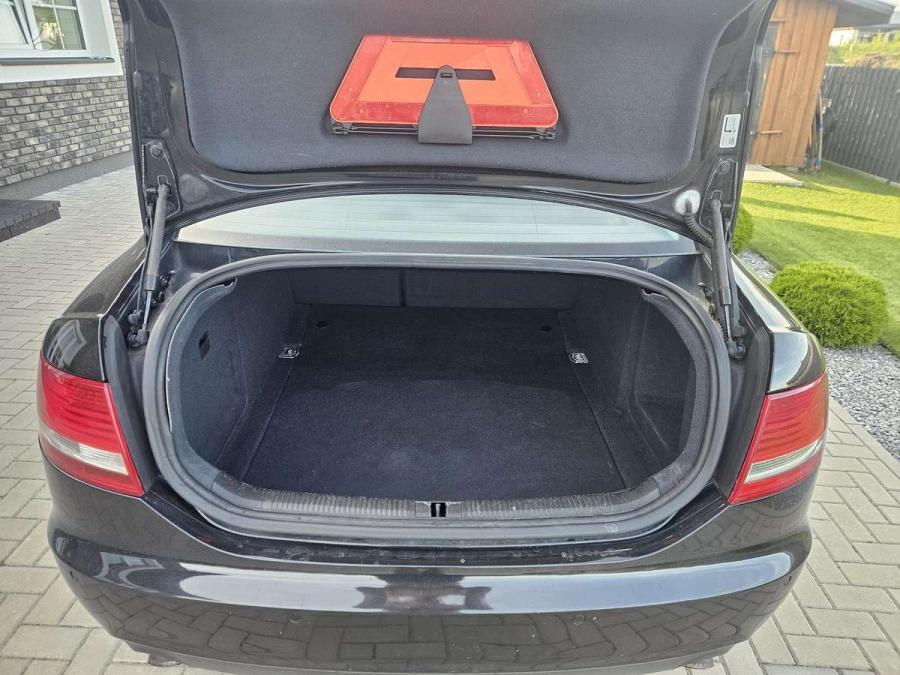 Black Audi A6 2005 in Vilnius, with an engine capacity of 2.70 L and mileage of 265 thousand km for 1050 €, photo 13 on AUTOMOTO.COM.LV