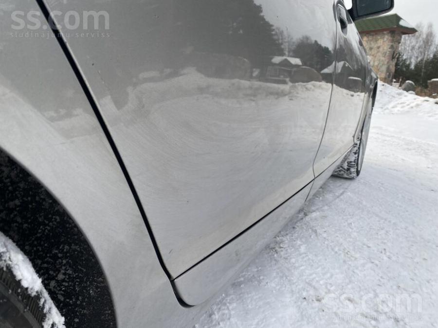 Black Audi A6 2006 in Riga, with an engine capacity of 3.00 L and mileage of 326 thousand km for 3000 €, photo 22 on AUTOMOTO.COM.LV
