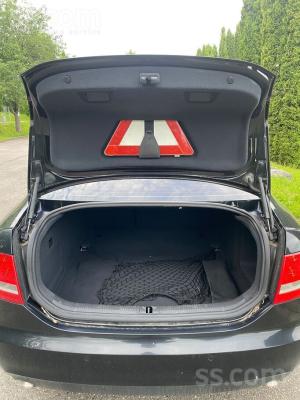 Melns Audi A6 2006 Daugavpils, ar dzinēja tilpumu 2.00 L un nobraukumu 380 tūkst. km par 3400 €, foto 12 vietnē AUTOMOTO.COM.LV