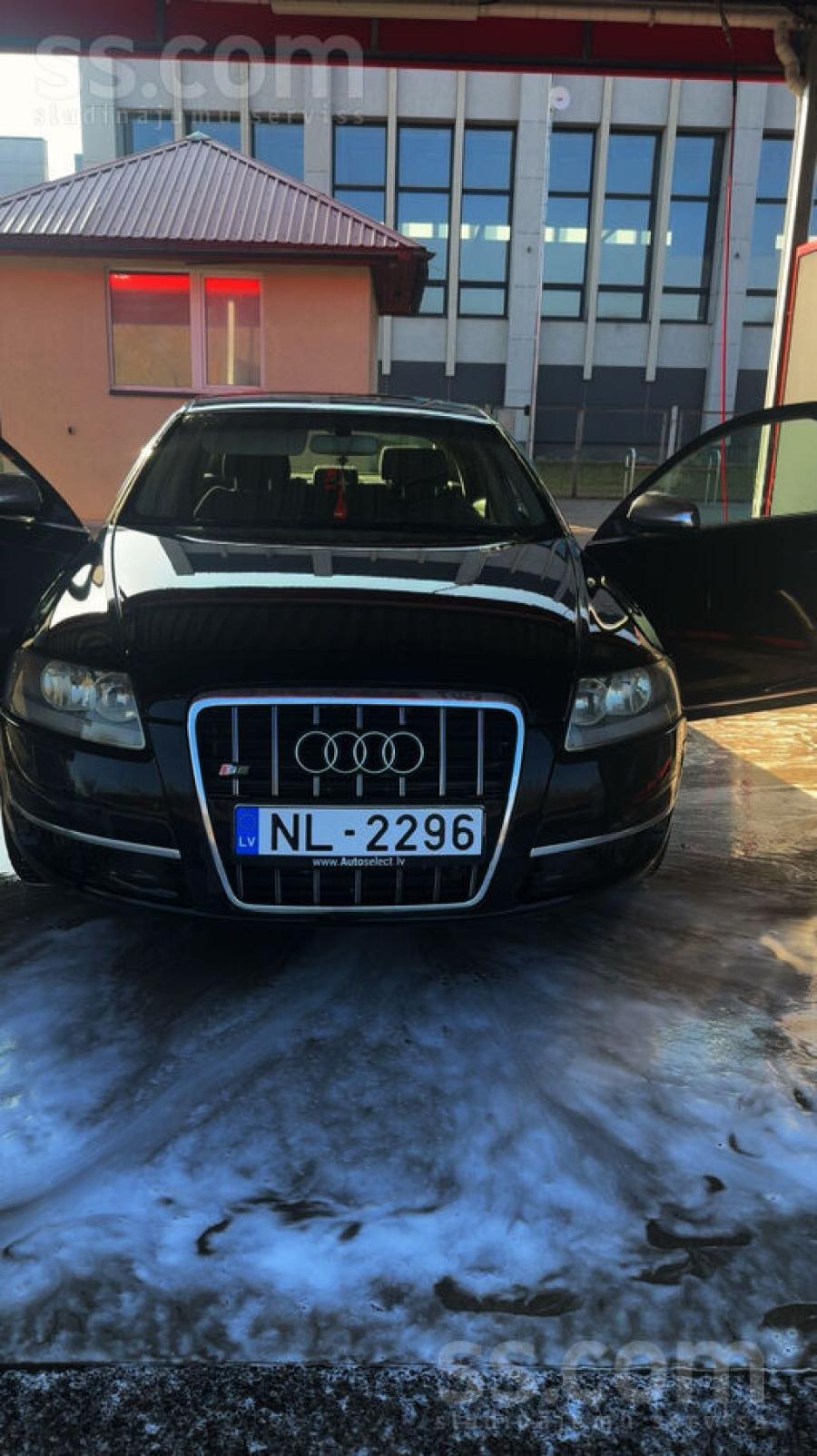 Melns Audi A6 2006 Rīga, ar dzinēja tilpumu 3.00 L un nobraukumu 340 tūkst. km par 3500 €, foto 1 vietnē AUTOMOTO.COM.LV